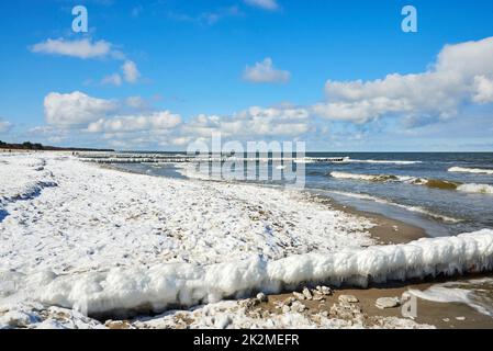 Ice formation on the baltic sea in winter Stock Photo - Alamy