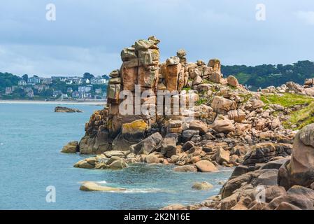Pink granite coast landscape in Bretagny France Stock Photo - Alamy