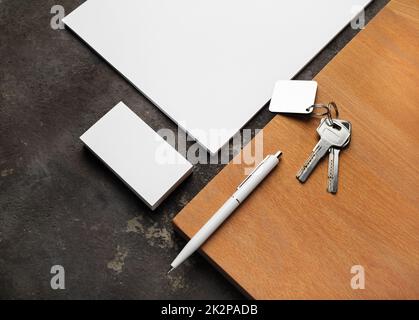 Blank stationery, keys Stock Photo - Alamy