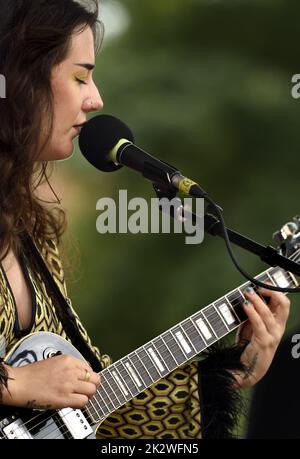 Singer / songwriter Holly Henderson performing in Brenchley Gardens ...