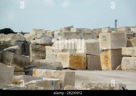Cut Portland stone, Quarry Stock Photo - Alamy
