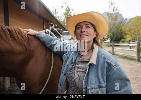 Mature woman on vacation and work. travel and working any time any ...