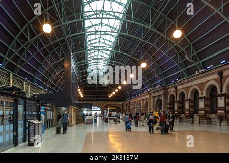 The Grand Concourse of Sydney Central Station Stock Photo - Alamy