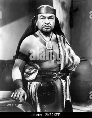 EDWARD G. ROBINSON Portrait as Dathan in THE TEN COMMANDMENTS 1956 ...