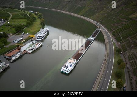 Briedern, Germany. 24th Sep, 2022. After the collision of a hotel ship ...