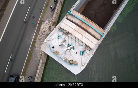 Briedern, Germany. 24th Sep, 2022. After the collision of a hotel ship ...