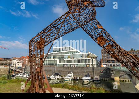Maasboulevard und Stadthafen in Venlo, Niederlande | Maasboulevard and ...