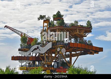 Sea monster in Weston-Super-Mare. SEE MONSTER is a retired rig from the ...