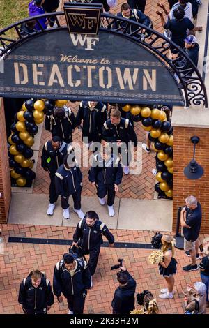 Winston-Salem, NC, USA. 24th Sep, 2022. Clemson Tigers quarterback DJ ...