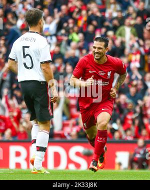 Liverpool Legends Mark Gonzalez scoring against Celtic Legends during ...