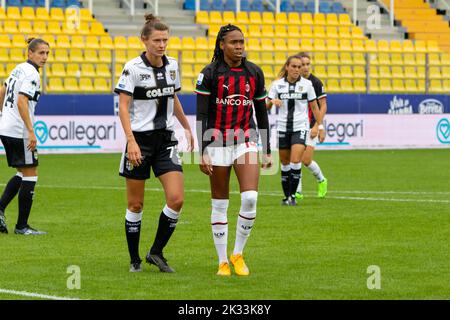 Danielle Cox of Parma Calcio Women is in action during the match of the ...