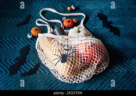 Sustainable Halloween. Eco-Friendly Halloween, plastic free trick-or ...