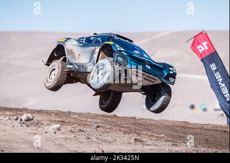 Klara Andersson (SWE)/Nasser Al-Attiyah (QAT), Abt Cupra XE during the ...