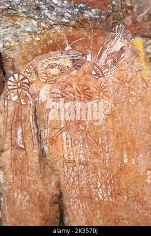 Aboriginal rock art: schematic image of people at dance. Anbangbang ...