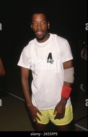 Kadeem Hardison at the Pro-Celebrity Charity Basketball Tournament on ...