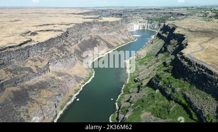 A high-angle shot of the Snake River in the Shoshone falls park Stock ...