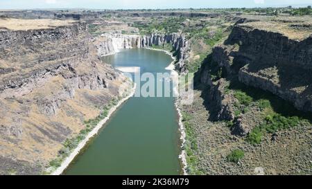 A high-angle shot of the Snake River in the Shoshone falls park Stock ...