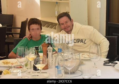 Brendan Joseph Wahlberg , Mark Wahlberg Sighting Mark Wahlberg and son have lunch in Rome, Italy ...