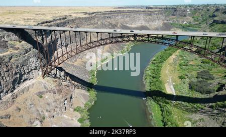 A drone shot of the Perrine bridge over the Snake river in the Pacific ...