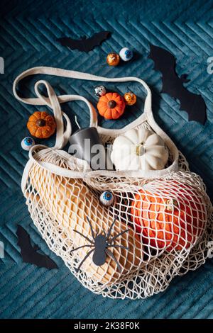 Sustainable Halloween. Eco-Friendly Halloween, plastic free trick-or ...