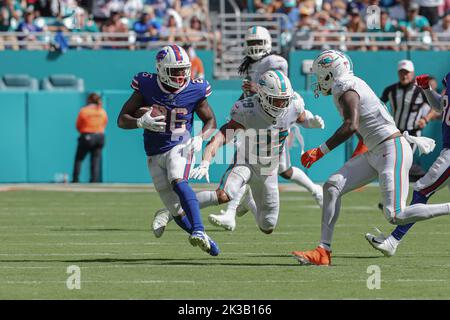 Buffalo Bills running back Devin Singletary (26) carries the ball ...