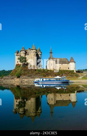 The 13th century medieval Chateau de Castelnaud, Castelnaud la Chapelle ...