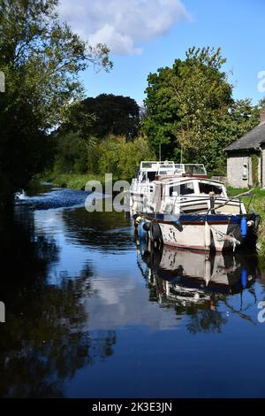 Canal, River Barrow, Athy, County Kildare, Ireland Stock Photo - Alamy