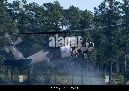 Airborne and Ranger Training Brigade rangers demonstrate their skills ...