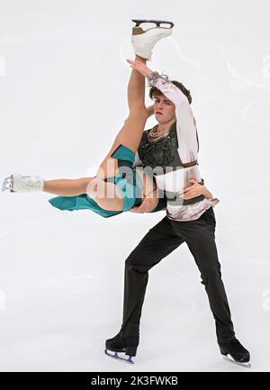 Moscow. Figure skaters Vasilisa Kaganovskaya and Valery Angelopol ...