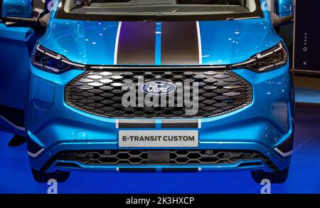 Ford E-Transit Custom all-electric van presented at the Hannover IAA ...
