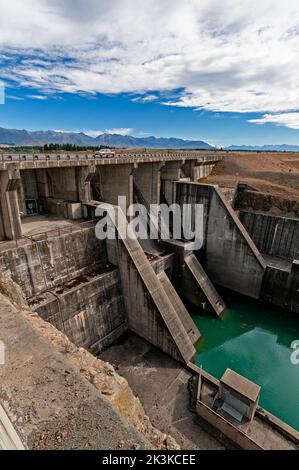 Upper Waitaki Hydro Development produces electricity from water flowing ...