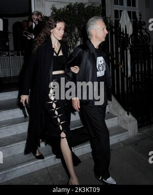 Jefferson hack Emma weymouth bella Hadid Burberry club 22 26/9/2022 ...