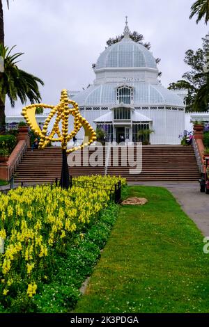 Conservatory of Flowers front lawn & flowerbeds, the oldest building in ...