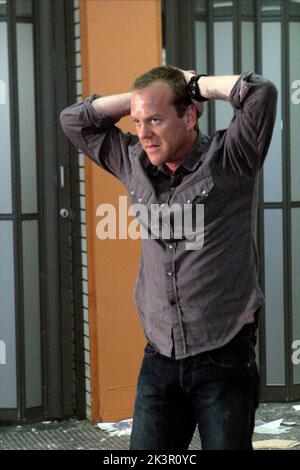 KIEFER SUTHERLAND, 24 : SEASON 1, 2001 Stock Photo - Alamy