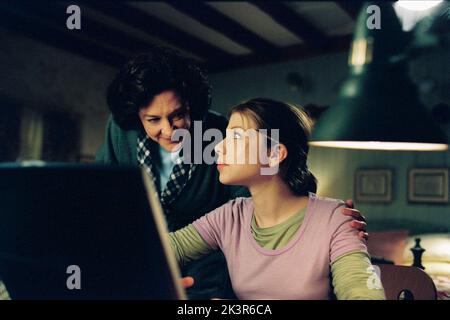 ICE PRINCESS JOAN CUSACK, MICHELLE TRACHTENBERG Stock Photo - Alamy