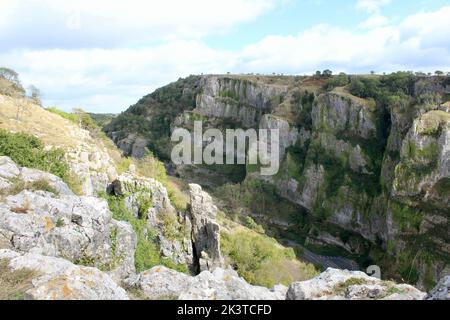 Cheddar Gorge, Somerset, England - England's largest gorge Stock Photo ...