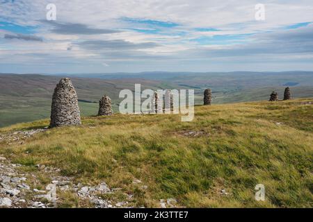 Multiple cairns on High White Scar next to Wild Boar Fell, Eden Valley ...
