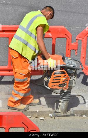 Diesel engine whacker vibrating compactor tool & pavement fast fibre ...