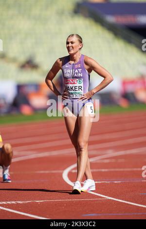 Ellie Baker participating in the 1500 meters of the European Athletics ...