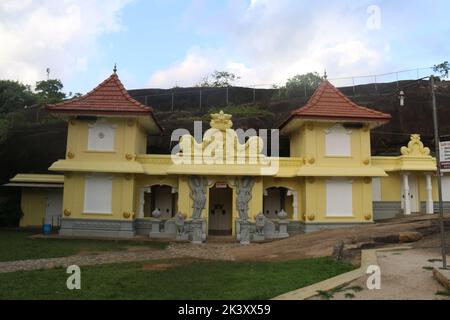 Aluthepola Ganekanda Raja Maha Vihara is an old Buddhist temple in ...