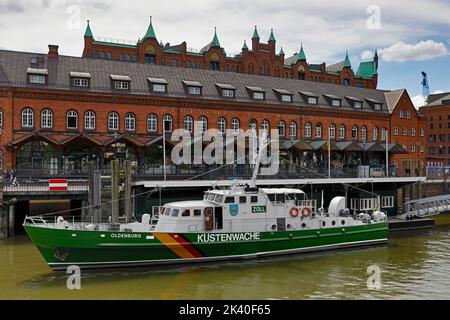 The German Coast Guard ship Oldenburg on the Zollkanal near the bridge ...