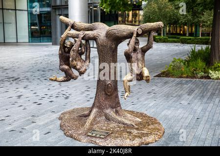 A bronze monkey statue in London. England, UK Stock Photo - Alamy