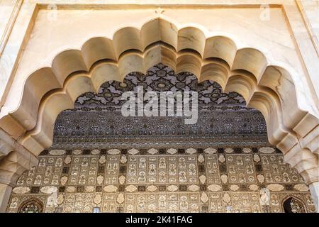 Rich decorated interior of Amber fort in Jaipur, Rajasthan, India, Asia ...