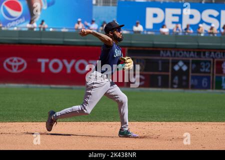 September 25 2022: Seattle shortstop JP Crawford (3) gets a hit during ...
