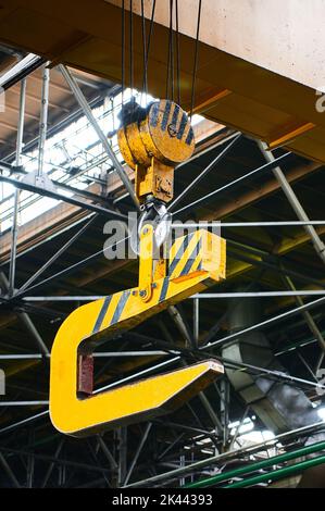 Lifting mechanism factory plant overhead crane hook and chain ...