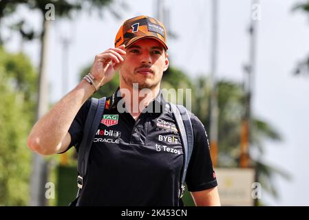 Singapore, 30/09/2022, Max Verstappen (NLD) Red Bull Racing RB18 ...