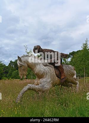 "Tan O'Shanter and his grey mare Meg", willow sculpture by David Powell ...