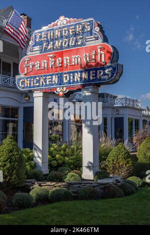 Zehnder's Famous Chicken Dinners in Frankenmuth, Michigan, United ...