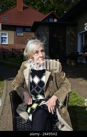 Evelin Matt bei der Trauerfeier des Schauspielers Heinz Behrens im ...