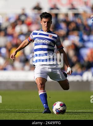 Tom McIntyre #5 of Reading during the Sky Bet Championship match ...